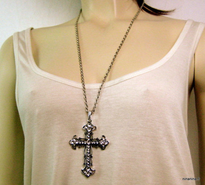 Collier long - Sautoir croix noire métal argenté - Ninanina