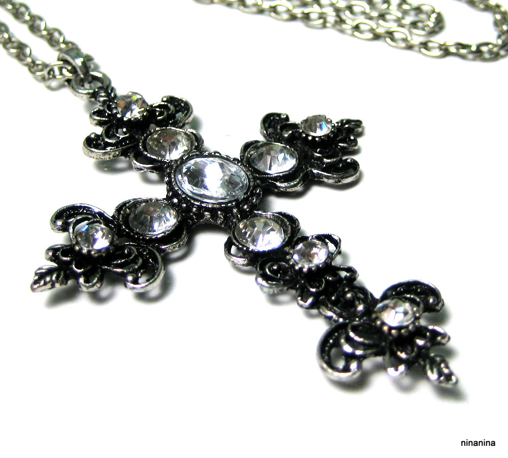 Collier long - Sautoir croix noire métal argenté - Ninanina