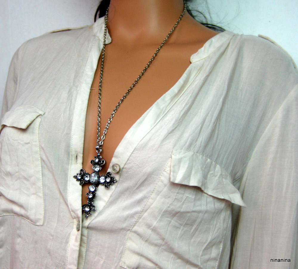 Collier long - Sautoir croix noire métal argenté - Ninanina